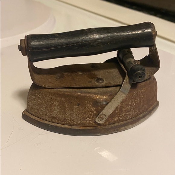 Antique | Accents | Antique Sad Iron With Wooden Handle From 90 | Poshmark